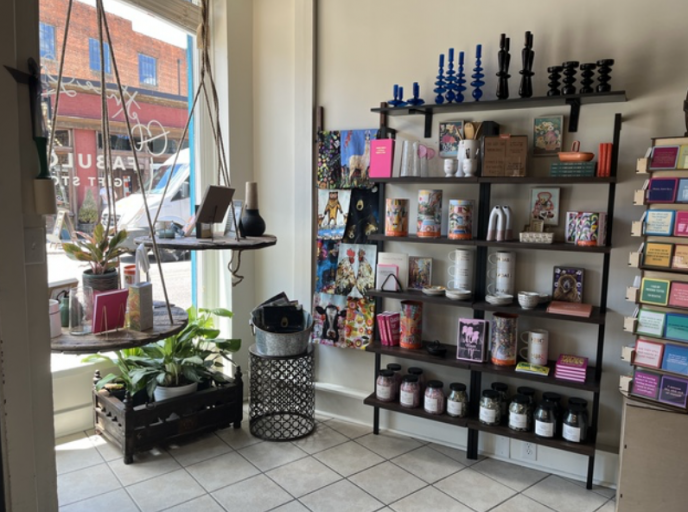 Bethie Lou's | Downtown Knoxville