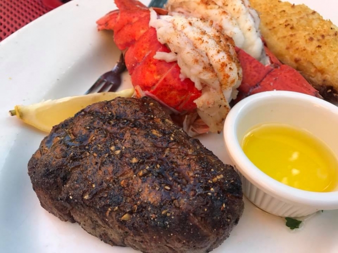 Chesapeake's | Downtown Knoxville