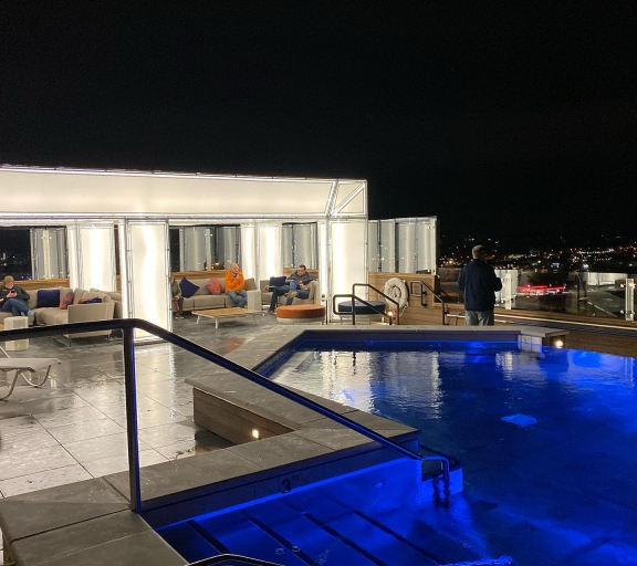 Radius Rooftop Lounge | Downtown Knoxville